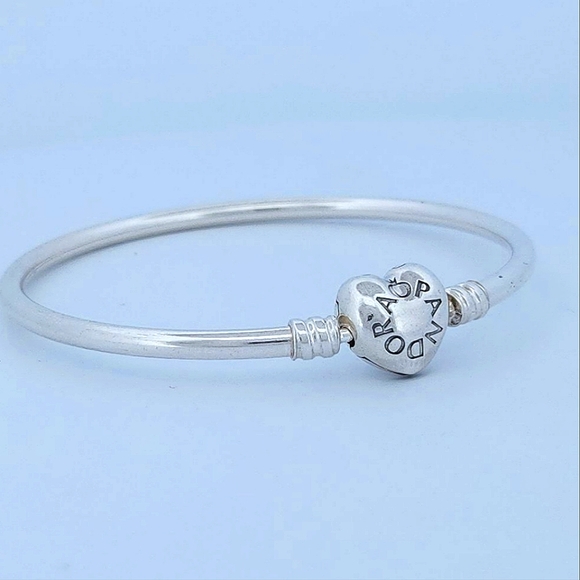 Pandora | Jewelry | Pandora Moments Heart Clasp Bangle 67 | Poshmark